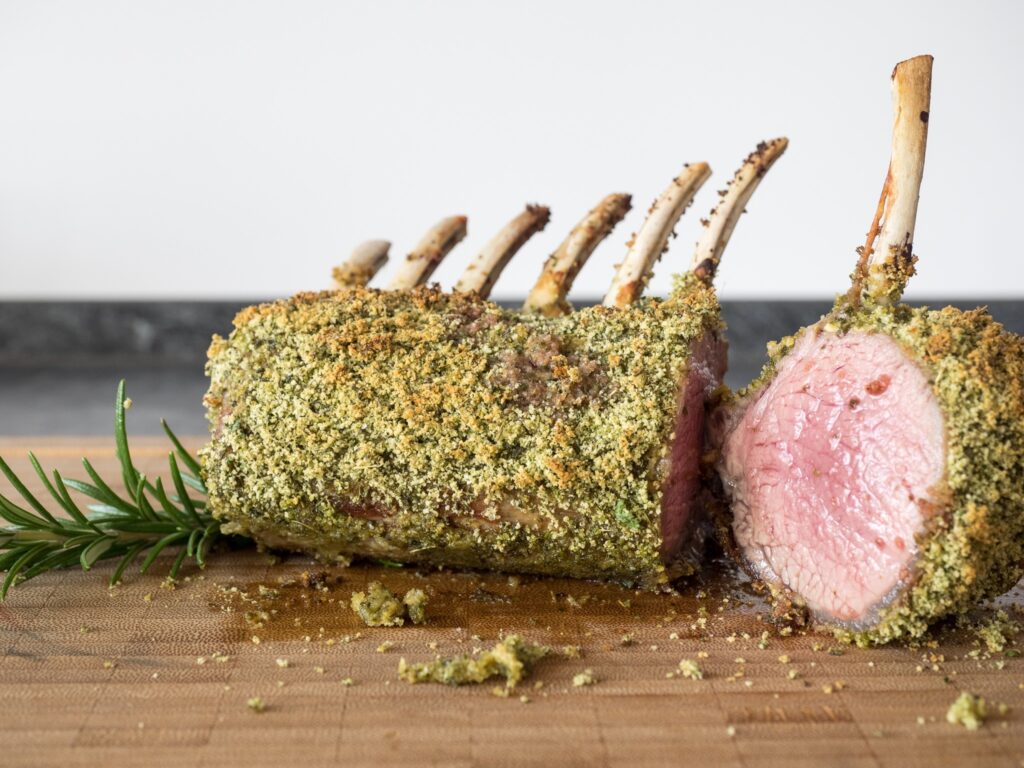 Lamskroon in kruidenkorst - Louis Delhaize