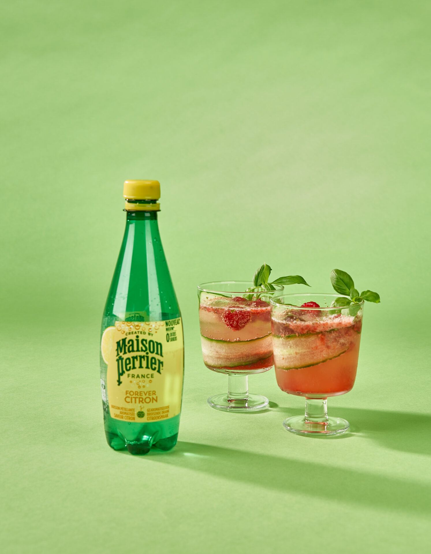 Gearomatiseerd water frambozen, basilicum en Perrier citroen - Louis ...
